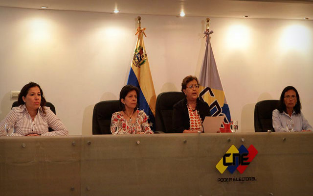 Las cuatro “sayonas” del CNE - Marta Colomina - Notilogía