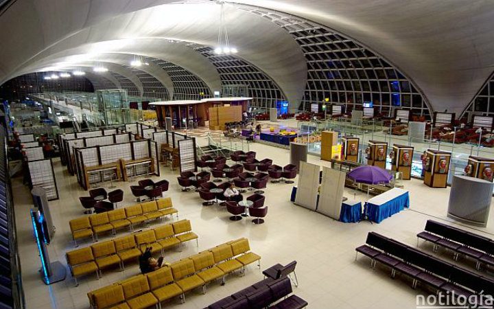 Cómo viajar en avión por primera vez (Guía para principiantes) - Notilogía