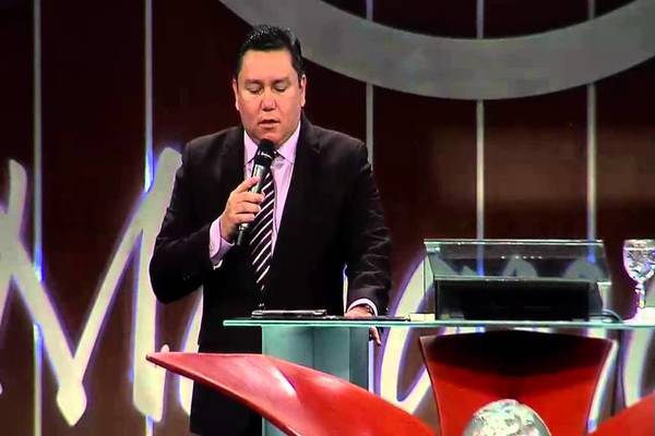 Pastor Javier Bertucci anunció su candidatura a la presidencia - Notilogía